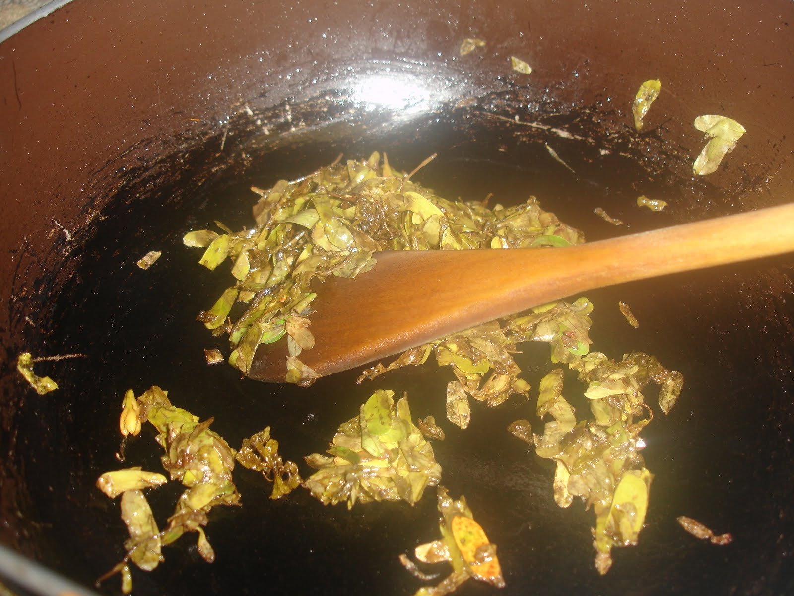 VineelaSiva: Chintha Chiguru Podi(Tamarind Leaves Powder)