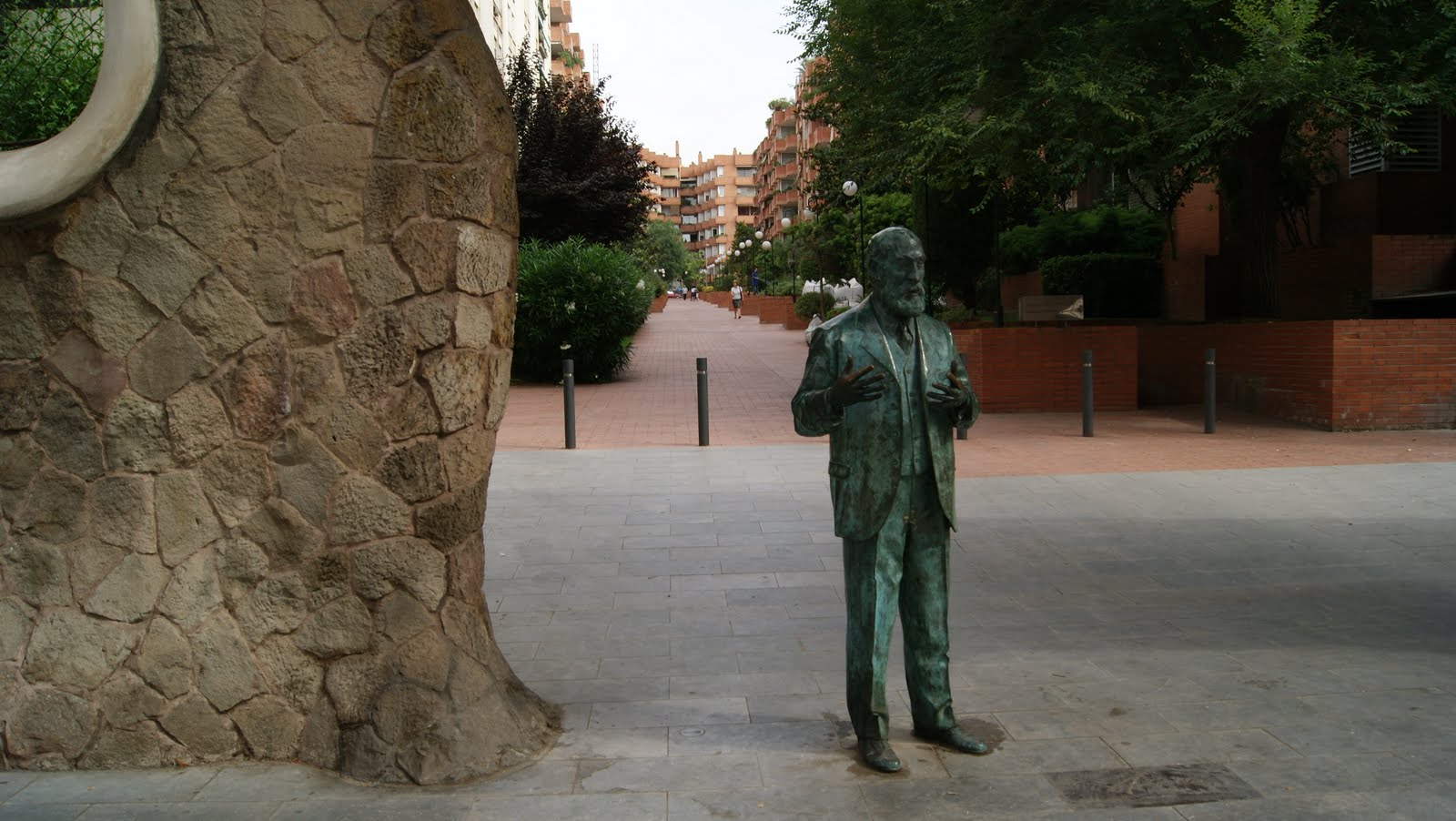 Tot Barcelona: La entrada de la finca Miralles
