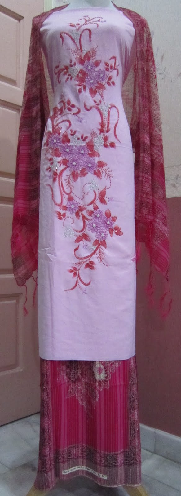 BUTIK IZIS: NEW ARRIVAL FOR RAYA STOCKS 2010