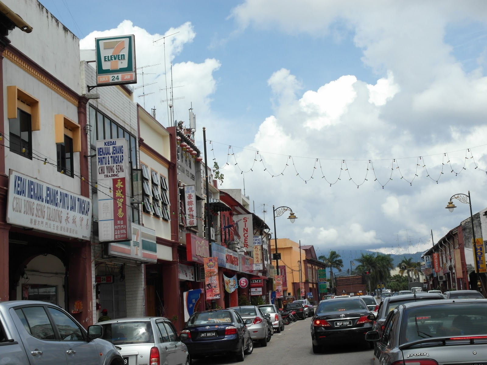Small Town Journey, Tangkak Johor | THE DOTTED LINES