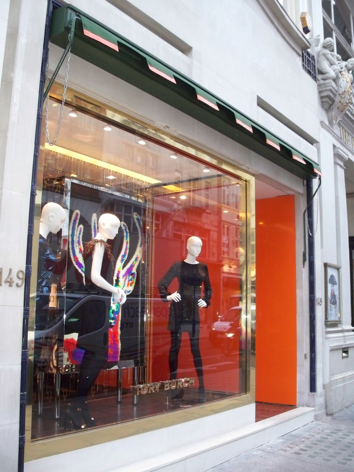 Show Shoppers: Store Credit: Tory Burch London boutique