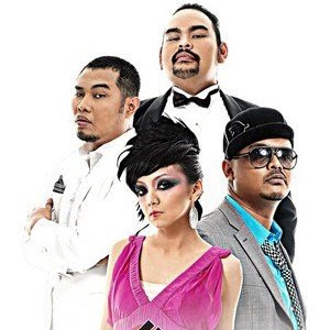 LIRIK LAGU MP3: Lirik Lagu Lari - The Fabulous Cats ft Kombat