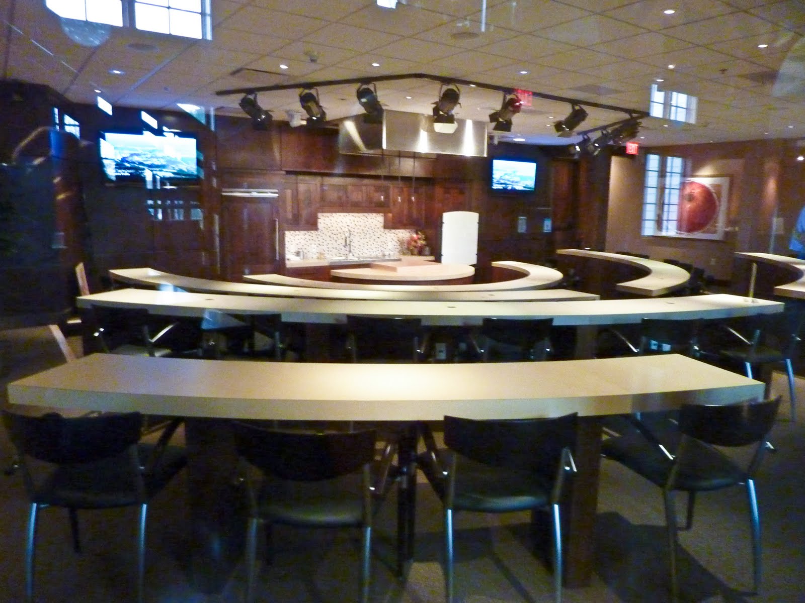 FEAST EVERYDAY : Culinary Daytrip with Mary