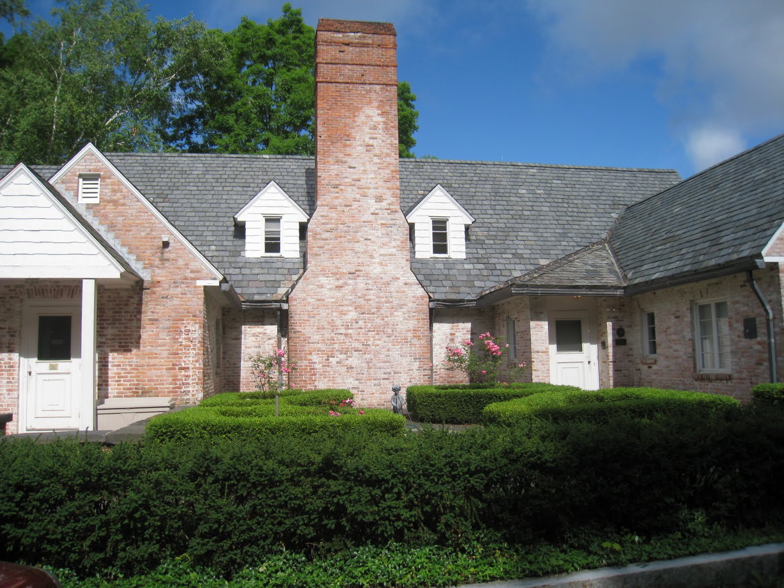 UMass Amherst Visitors Center: Renaissance Center