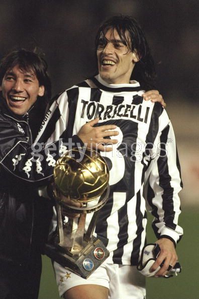 Fútbol Mundial Kits - Uruguay: Juventus de Turín - 1996 (copa ...