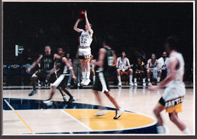 29,000 people and a million butterflies: Shafter Basketball