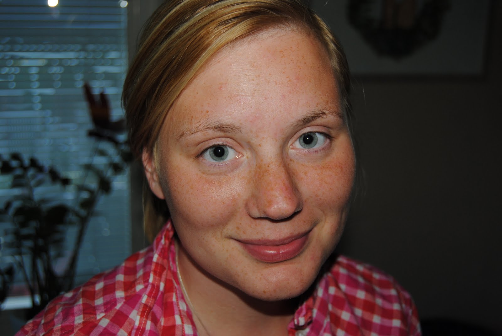 Charlotta Borneland: Smisk på rumpan =)