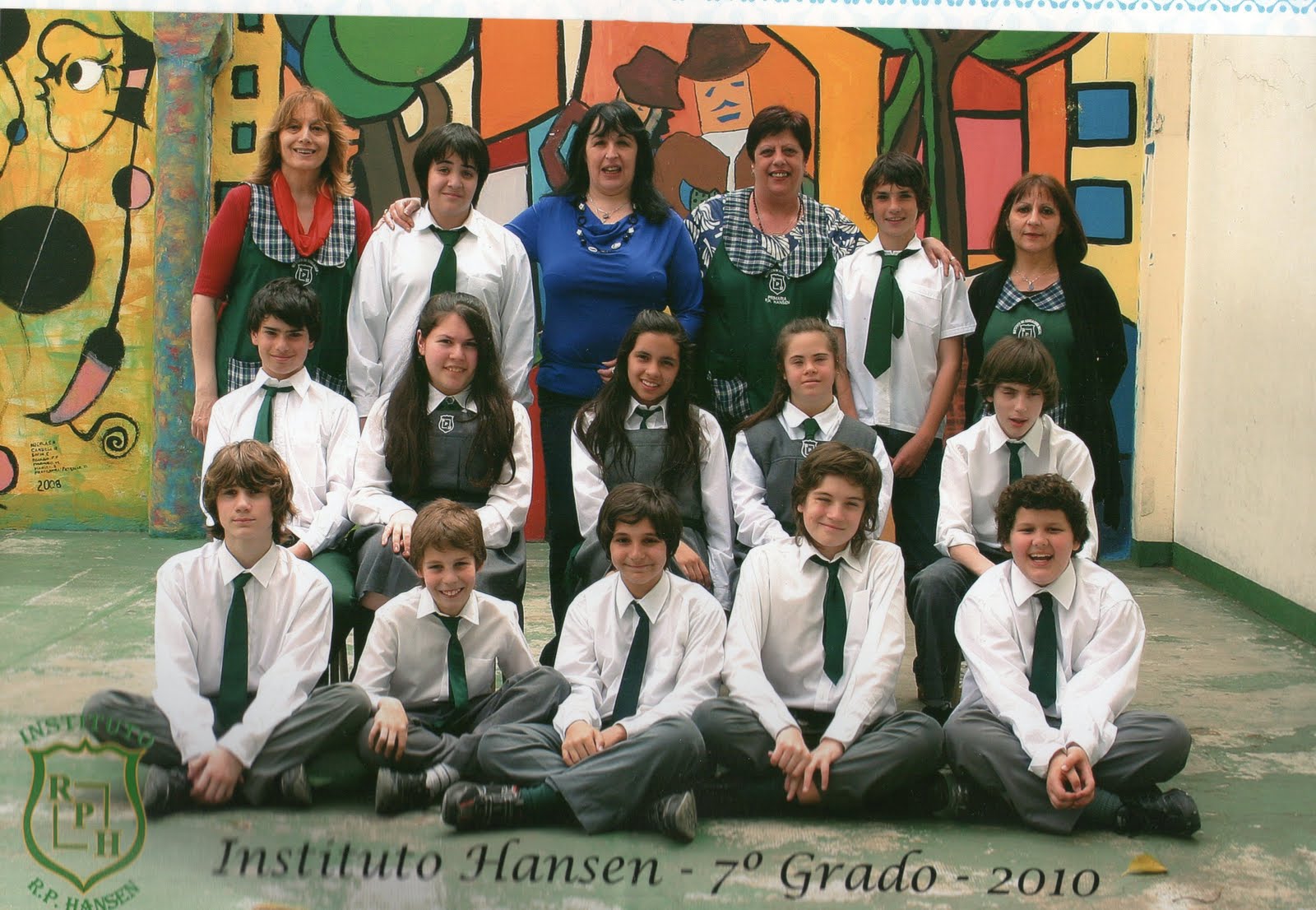 LA VIDA ES BELLA...: EGRESADOS 2010 -INSTITUTO HANSEN (pequeño homenaje)