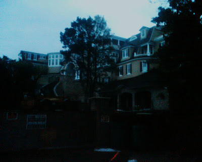 step off george: Utz Mansion