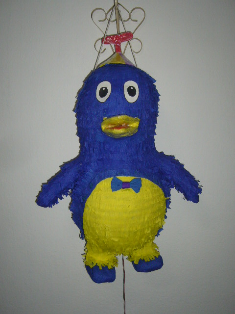 PIÑATAS ARTESANALES: PABLO (BACKYARDIGANS)