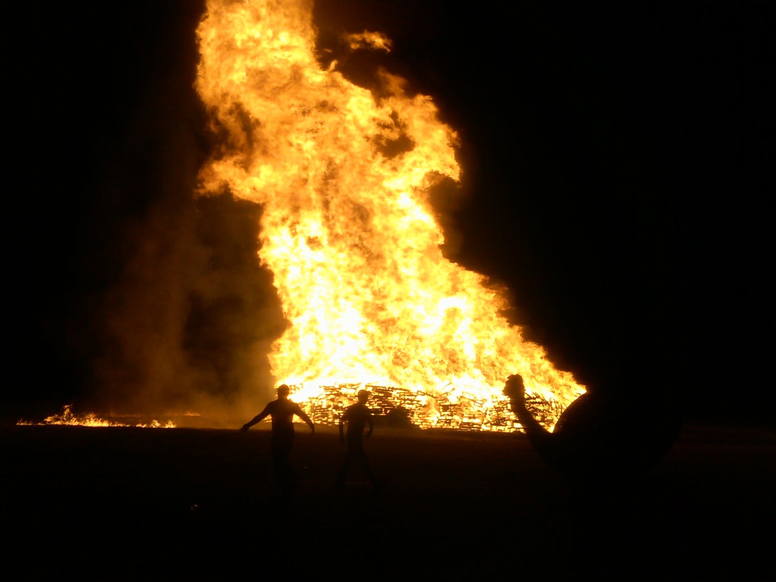 Coach Alvarado's Blog: Texas A&M Kingsville Bonfire 2010