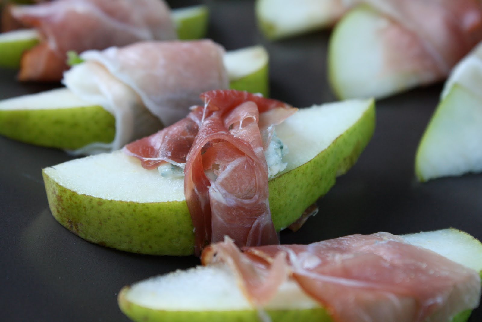 Prosciutto Wrapped Pears with Blue Cheese