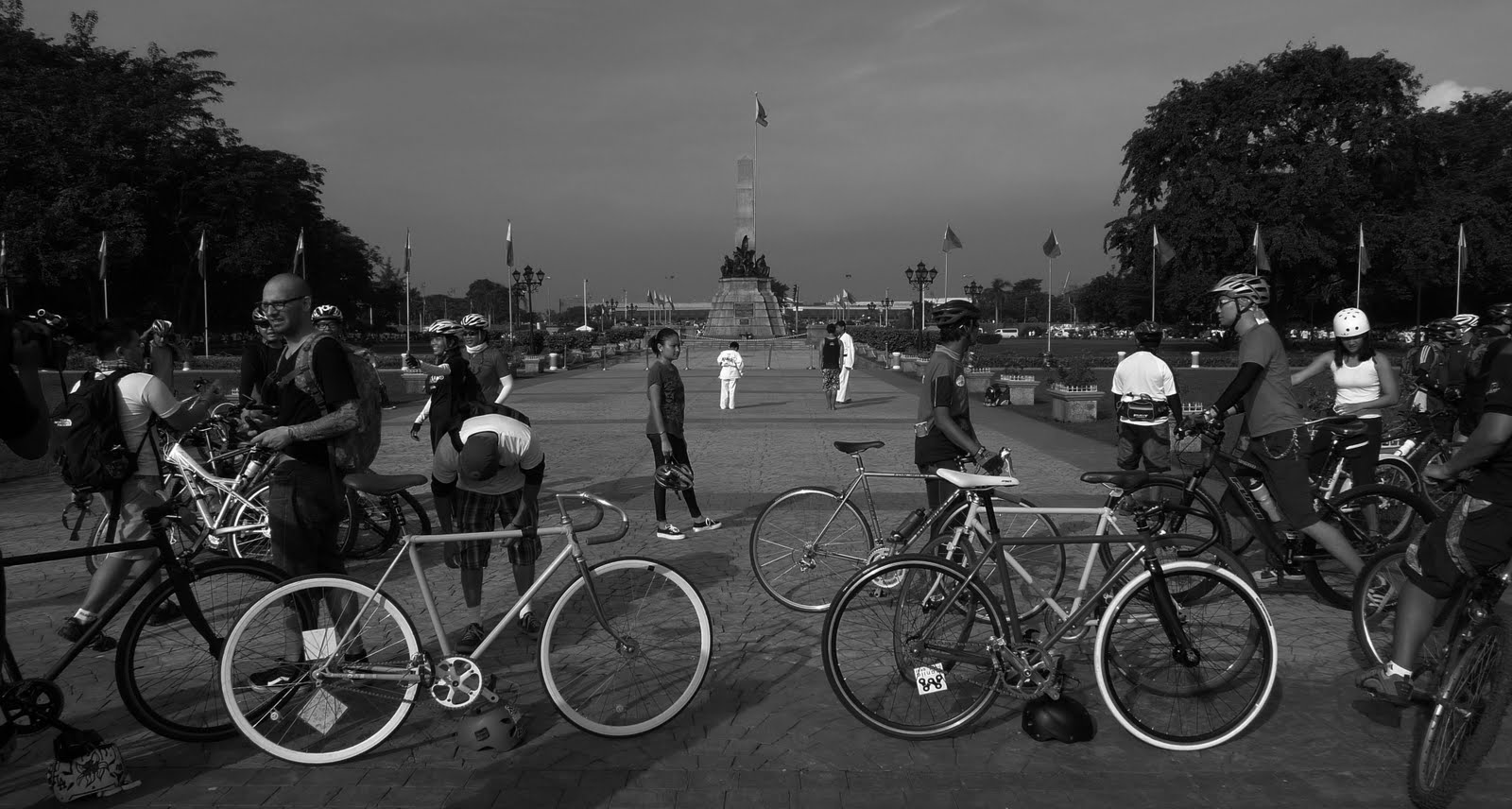 musamanila: Manila Bicycle Ride with Carlos Celdran