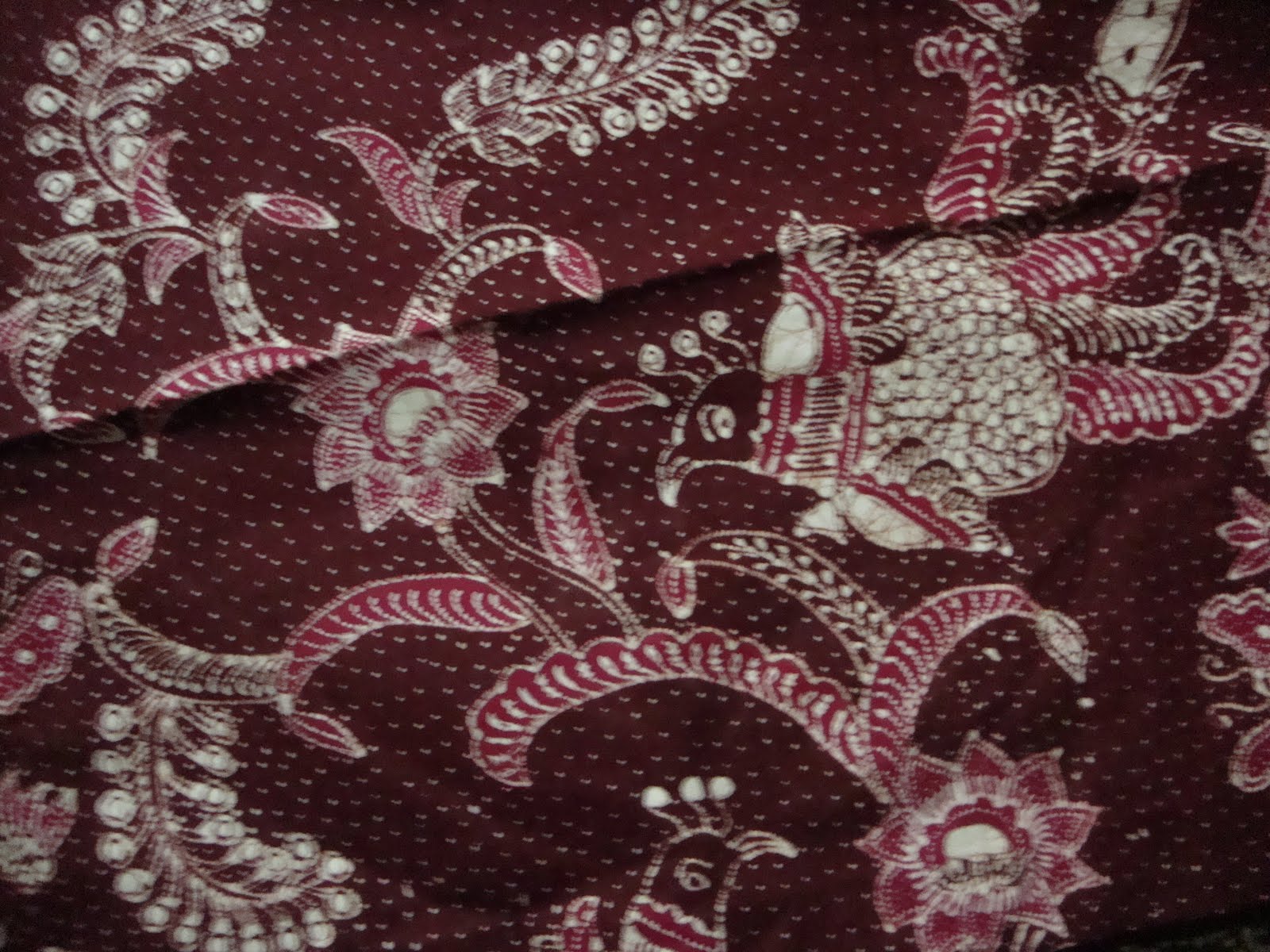Gambar Batik Warna Merah | Gambar Batik Sederhana