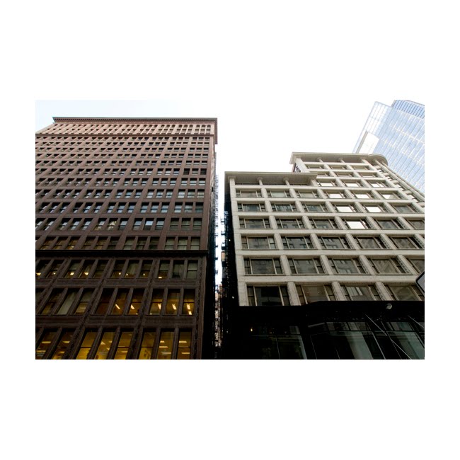 CHICAGO ARCHITECTURE in the Loop: D.H.BURNHAM & Co's Heyworth Building.