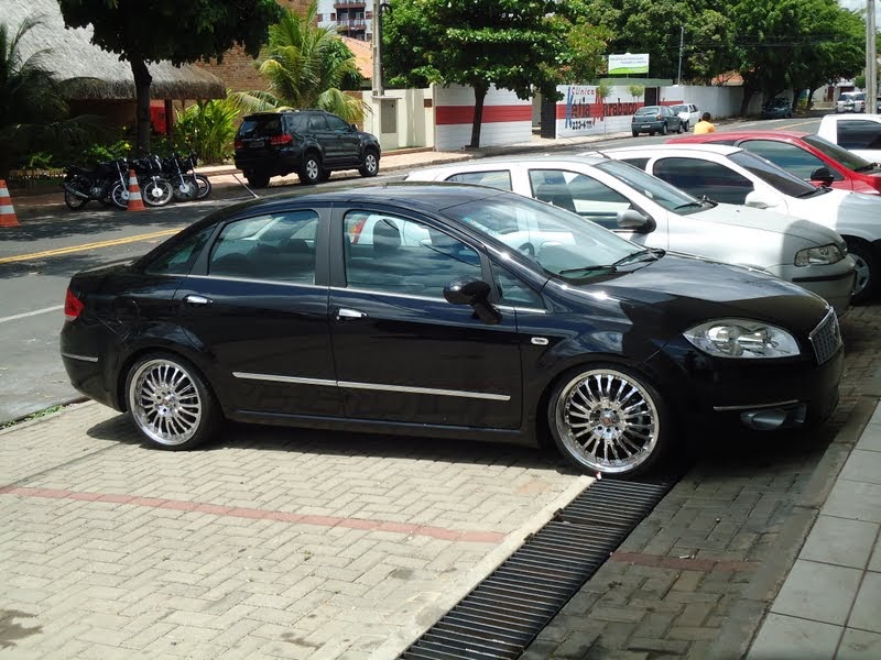 Fiat Linea + 17" - Rebaixados e Tunados