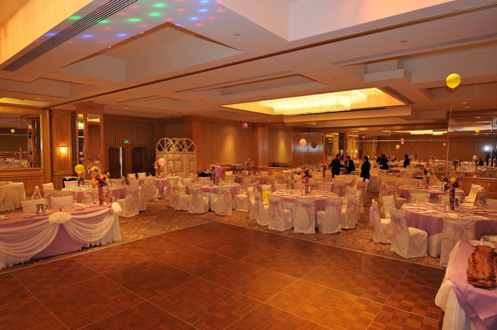 Banquest Halls - Wedding Ceremony Location Ideas