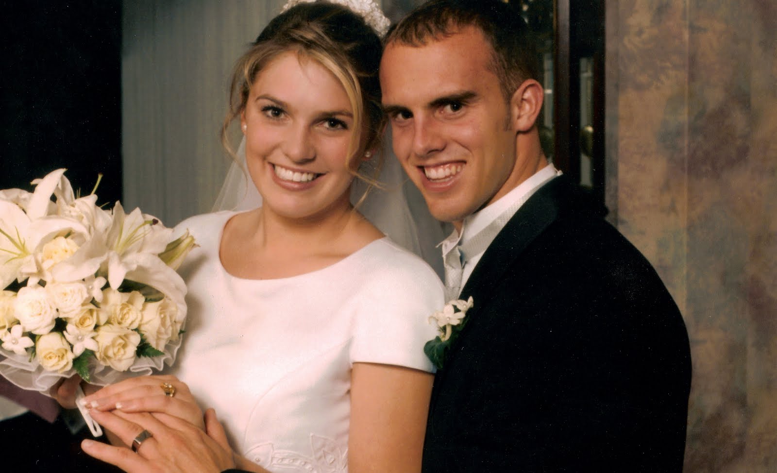 m a y f i l e s . . .: 11 Years and Still Smooching: Part 1 Before Children