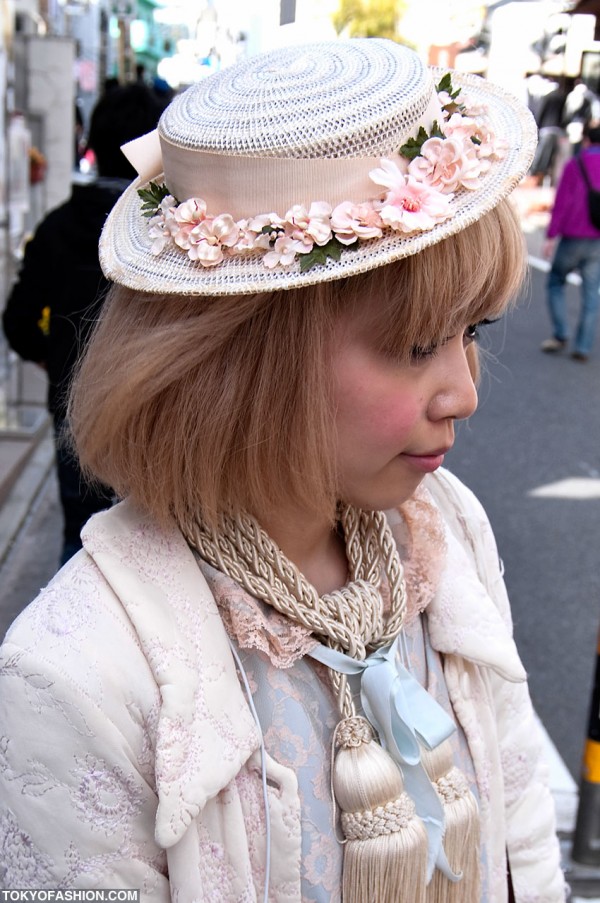 (Gambar) Fesyen Topi Di Tokyo,Jepun | Miss Durian Runtuh
