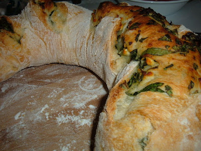 MotherHen Jen: Spinach Feta Bread