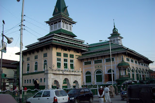CHINAR SHADE : ZIYARAT OF DASTGEER SAHIB KHANYAR SRINAGAR