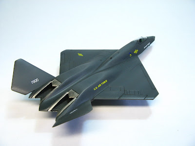 MADE BY WOODSTOCK: TRUMPETER 1/144 YF-23
