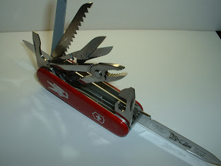 I Love SAK's: Victorinox Astronaut Commemorative Knife - Apollo Moon ...