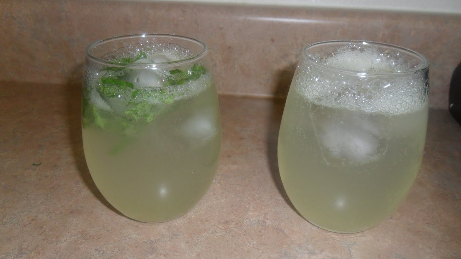 Bhibik ya NehNeh: Sparkling Lemonade Arab Style ليمونادا غازية