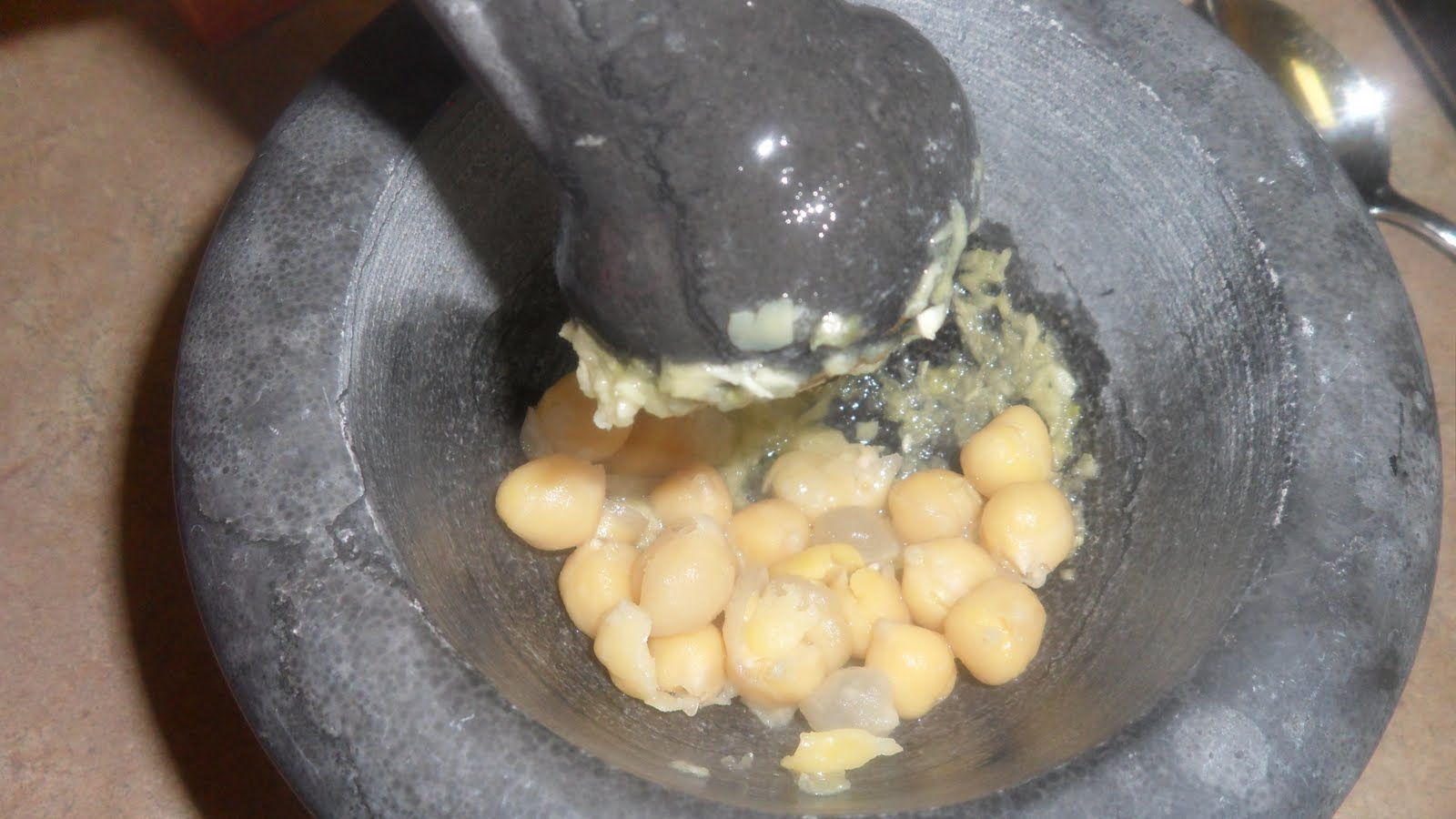Bhibik ya NehNeh: Tsi2iyeh bi samneh