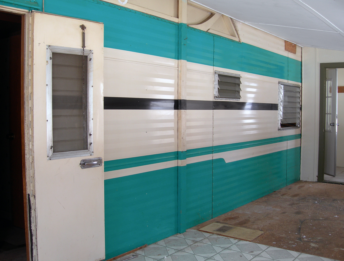 Lester's Flat: 1959 Detroiter mobile home, free to (be) a good home!