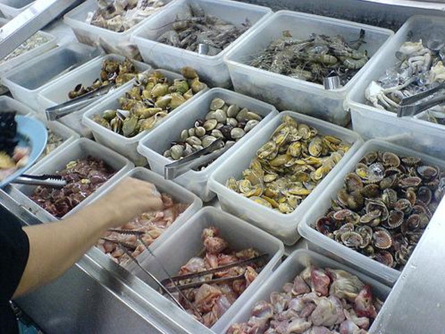 Bon Appetit!: 5 Stars: Restoran Yuen Buffet Steamboat - All You Can Eat!!!