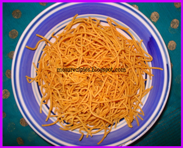 Mom's Recipies: Sev / Omapodi (Sana Karapusa) ~ Diwali Special