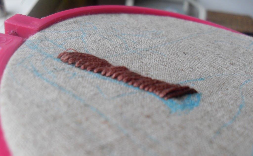 Follow the White Bunny: Stitch Challenge # 2 Rope Stitch