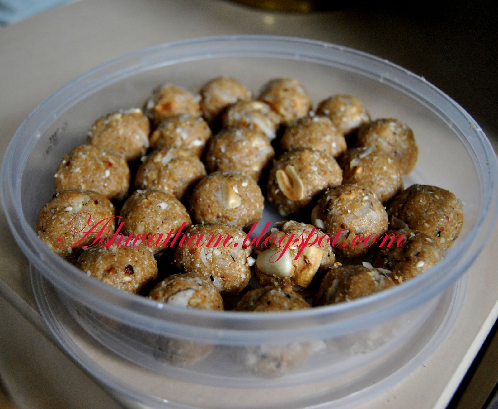 Ashwatham: Nuvvulunta / Nuvvula mudda / Sesame seeds laddu