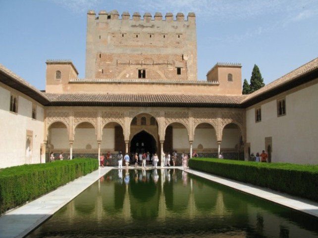 Futilidades de GRANDE Impacto: Palácio de Alhambra