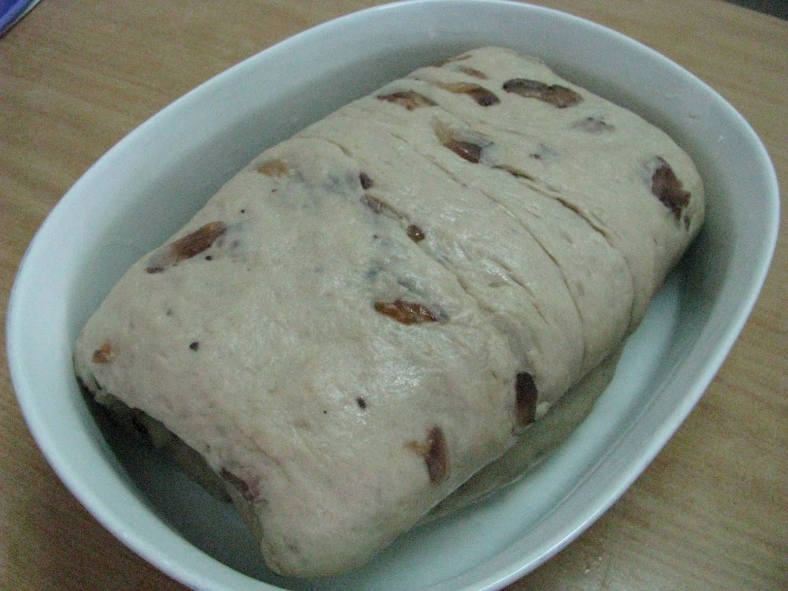Red Wine Longan Bread