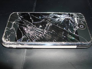 Pics of smashed up iPhone - Just Another Mobile Phone Blog