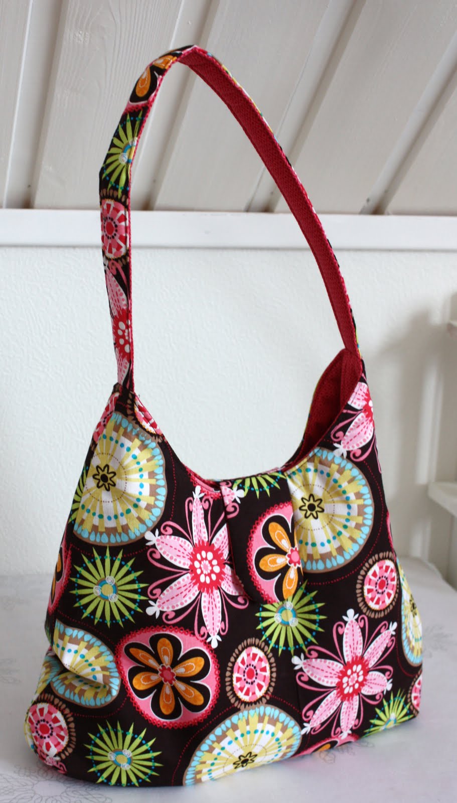 Tonje Sara: Vesker i glade farger!