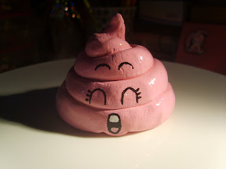 Profili di candore.Le creazioni di Sabrina: LA CACCA ROSA DI ARALE.