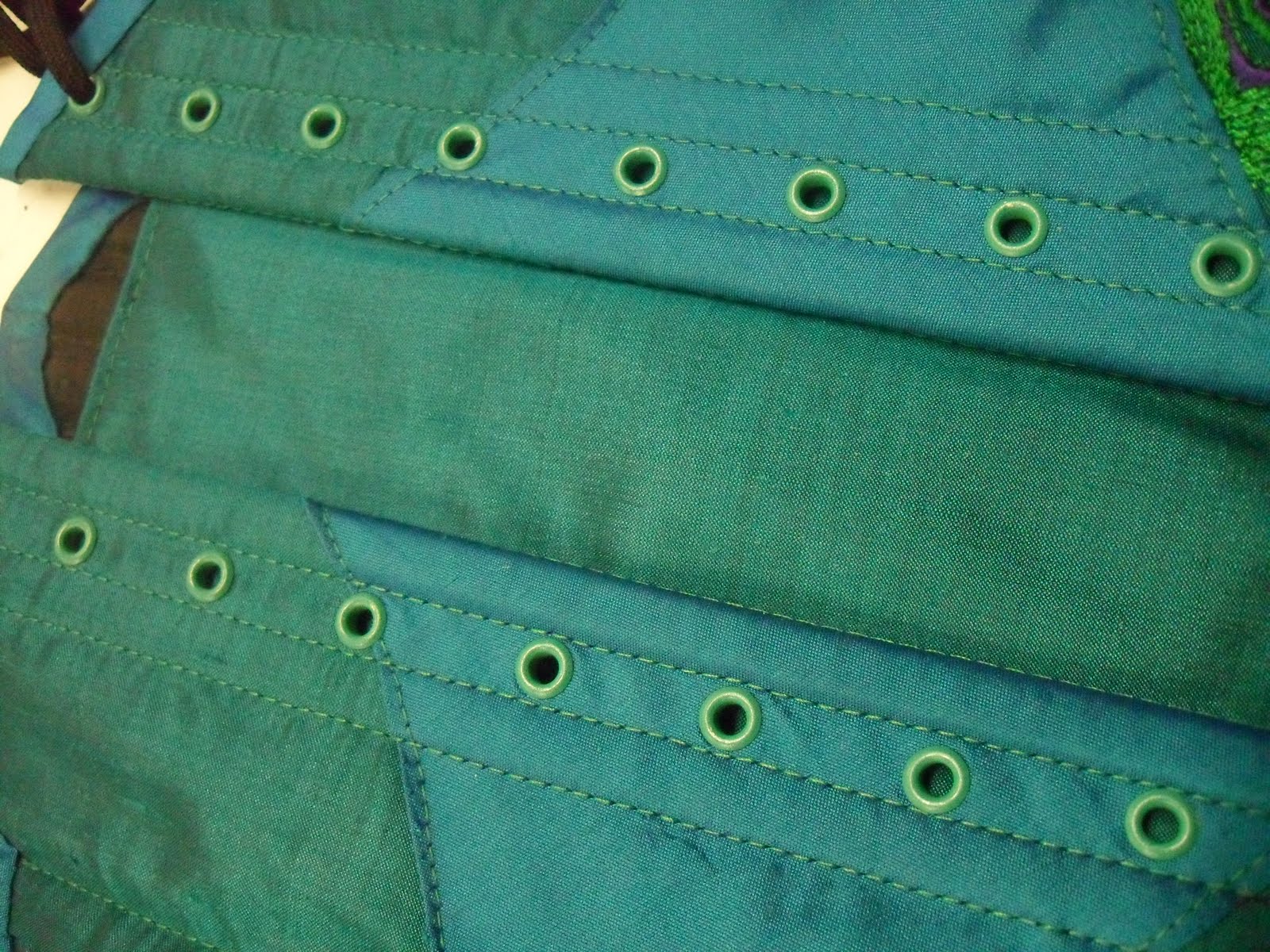 The Little Seamstress: Tutorial: Modesty Panel