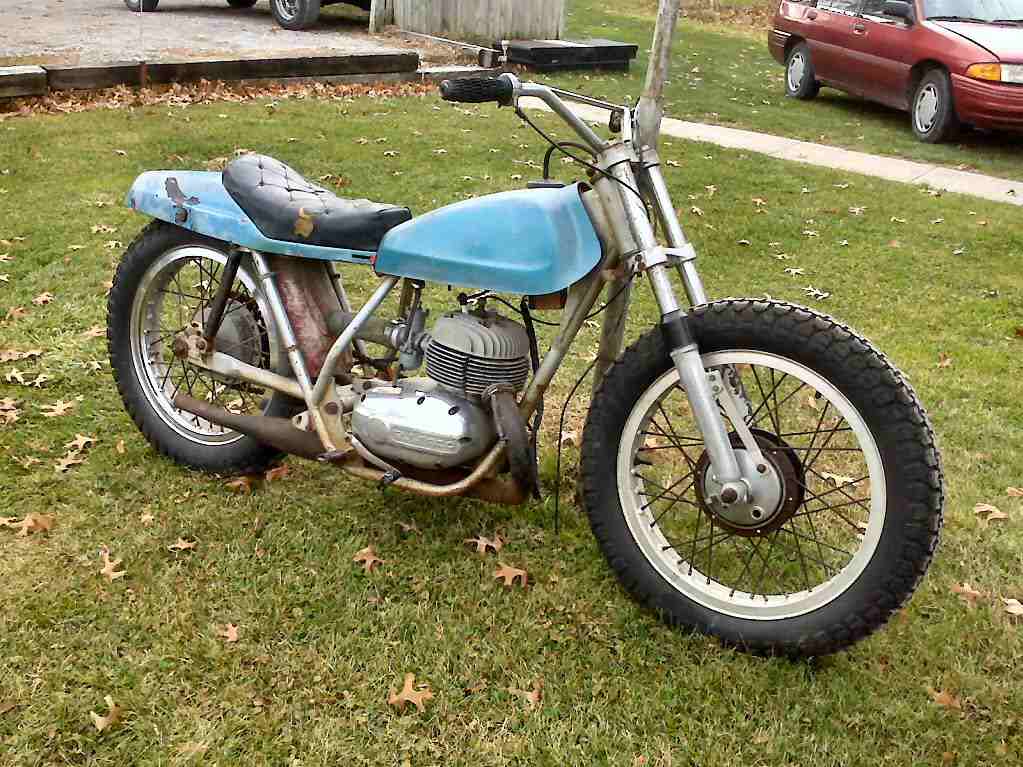 BLACK CICLES: Bultaco ASTRO