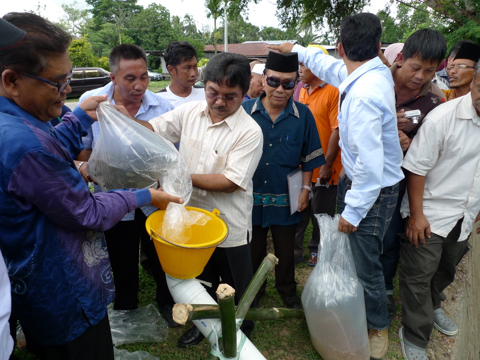 ADUN N6 TEMPASUK KOTA BELUD SABAH: PROGRAM BOMBON (TAGAL) SUNGAI ...