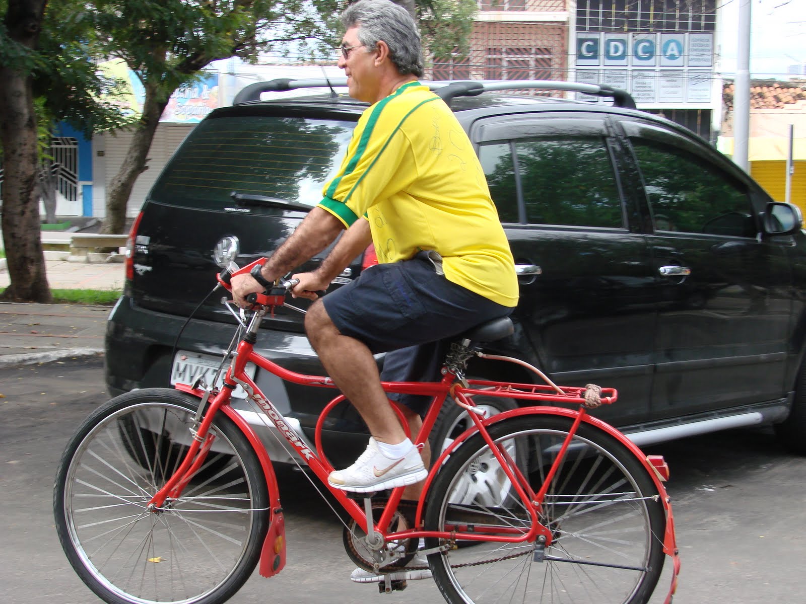 The most skilled biker in Brazil : r/bicycling