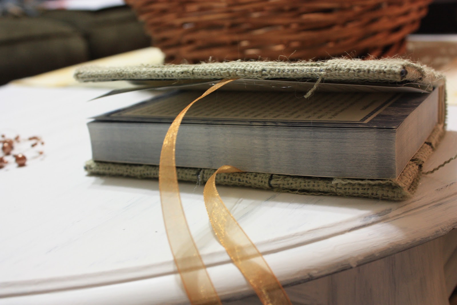 Homestead: Burlap Book Cover