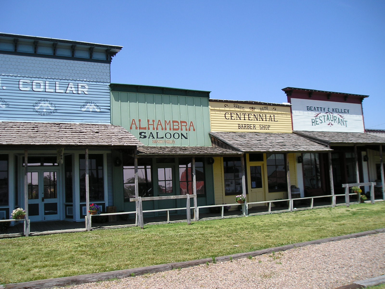 Kleine Snowdrop's Journey: Kansas Detour