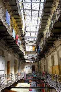 Joujette: Pasajul Englez