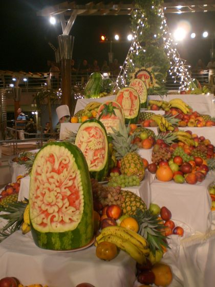 DMY Home Decors & Gift: Wonderful Fruit Buffet Ideas
