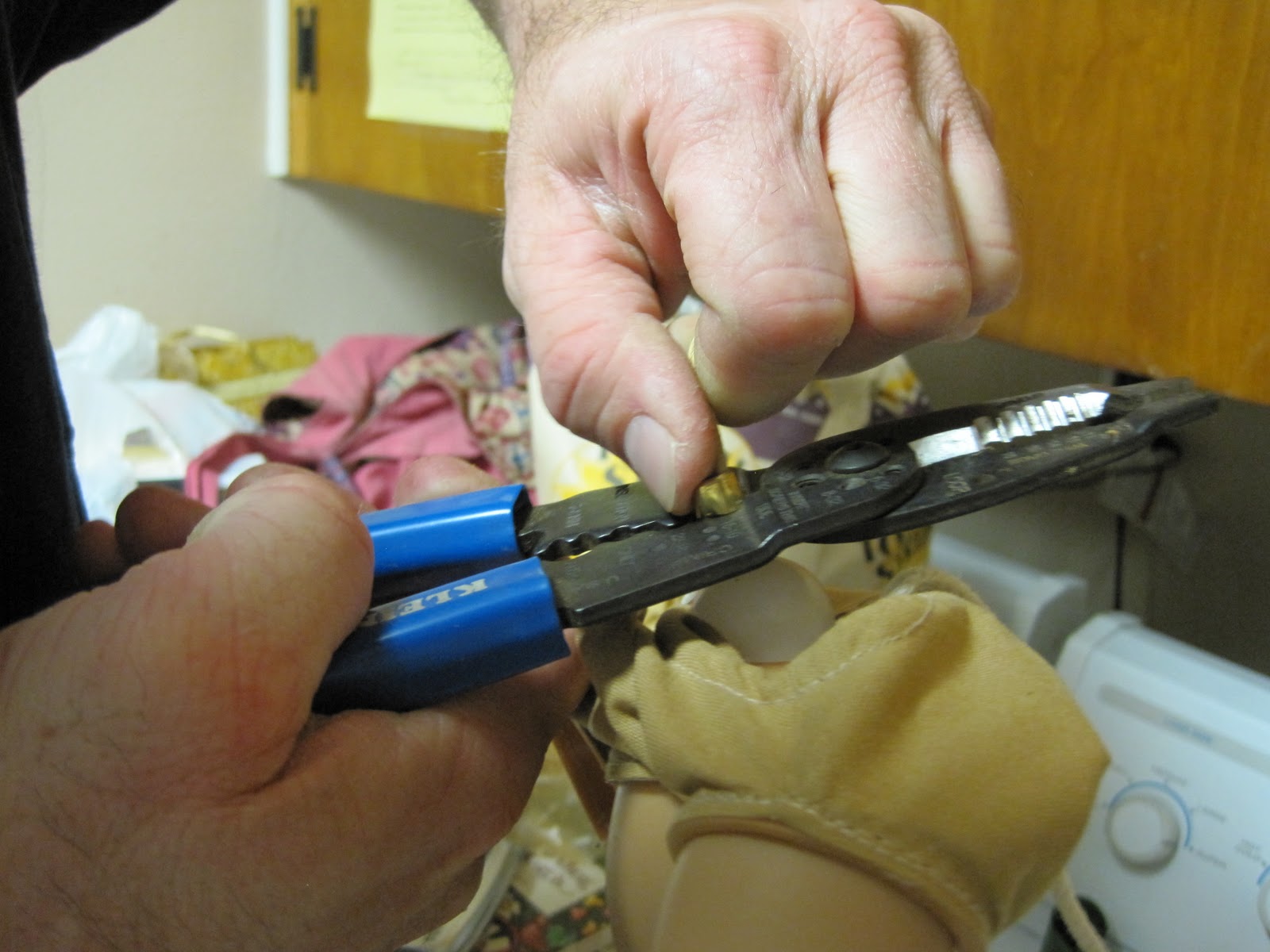 Never Grow Up: A Mom's Guide to Dolls and More: Re-stringing Emily Part 1