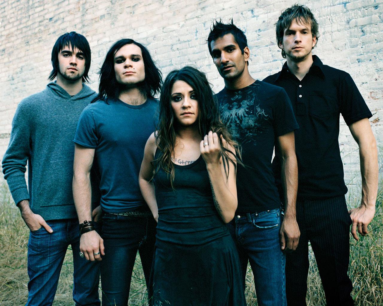 Rockxtrm: Flyleaf