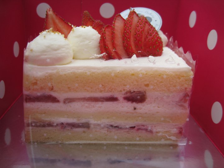 Plus Size Kitten: Patisserie Rui my favorite cake shop